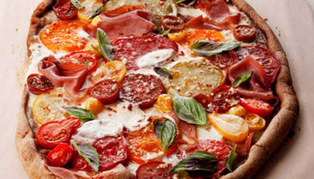 Basil and Tomato Pizza - aestheticbeats